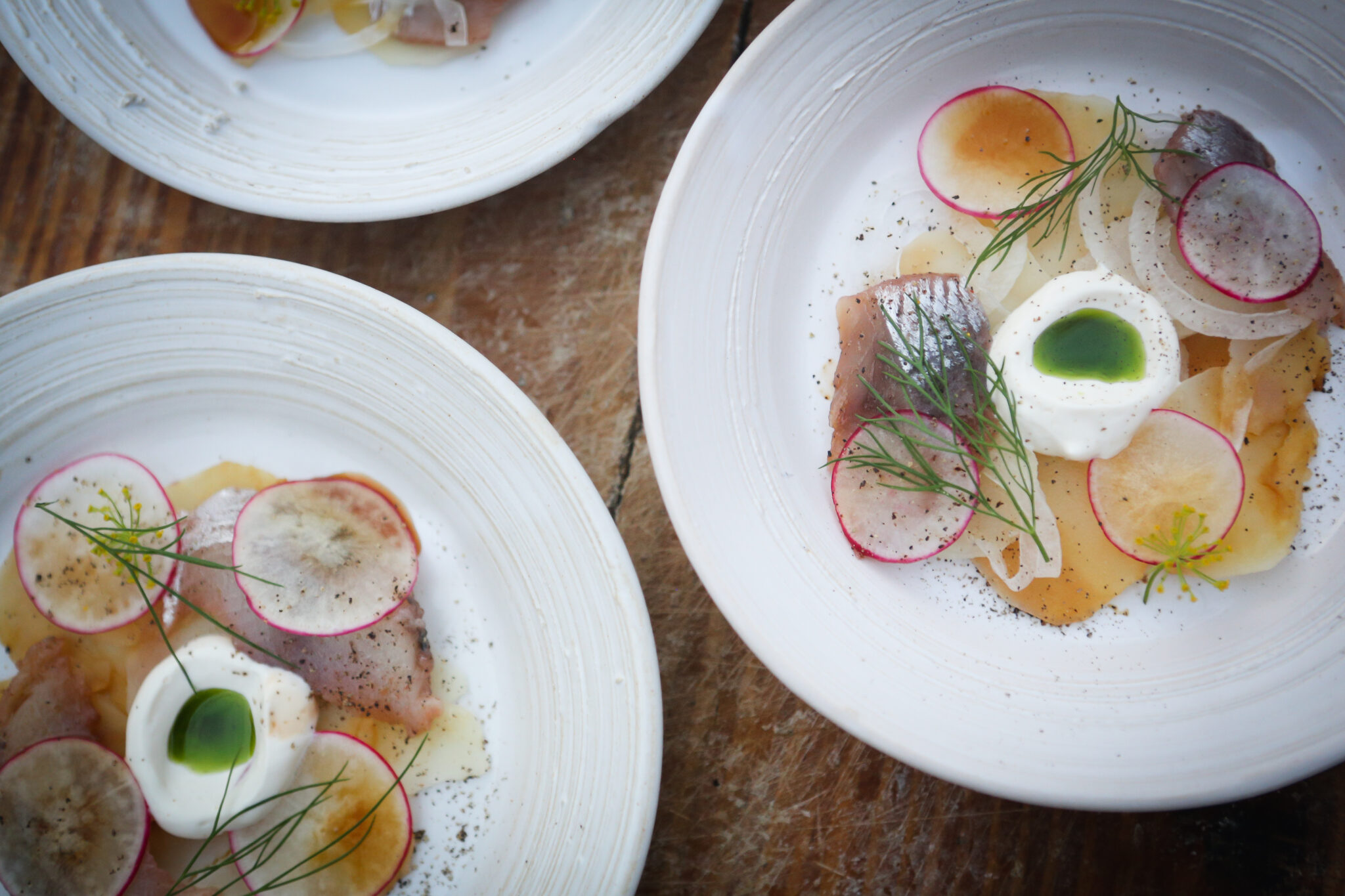 Potatiscarpaccio med matjes, syrad grädde & ponzu | Abba